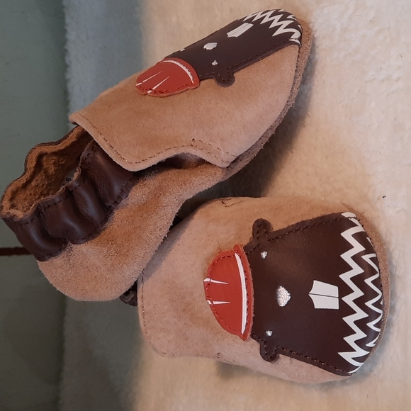 Robeez | Shoes | Beaver Brown Robeez 0 Leather Soft Sole Baby Shoes ...